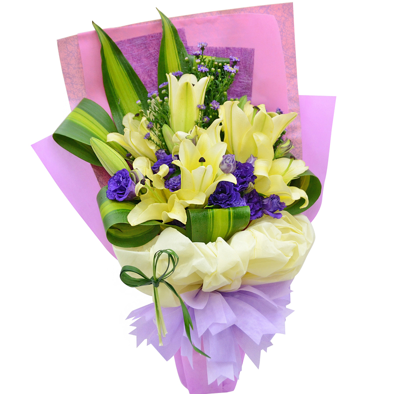 Lily Hand Bouquet 25 | Bloom
