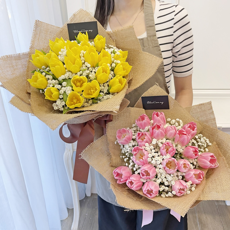 Tulip Hand Bouquet 18 | Bloom